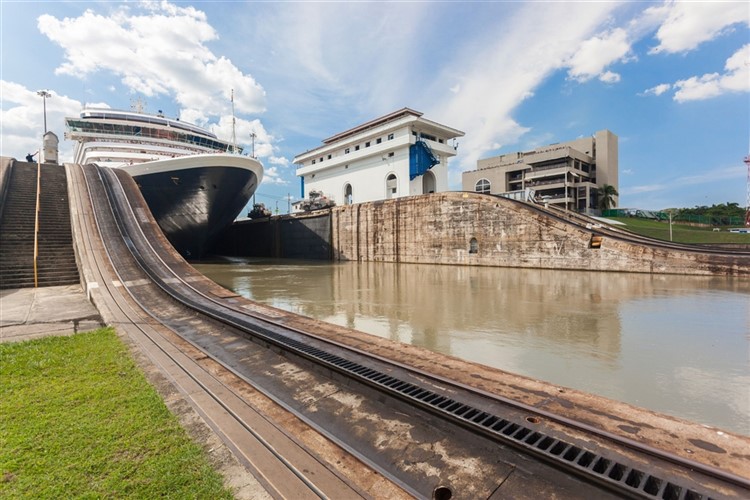 Holland America's 12-Day Panama Canal Sunfarer Cruise Holland America's 12-Day Panama Canal Sunfarer Cruise